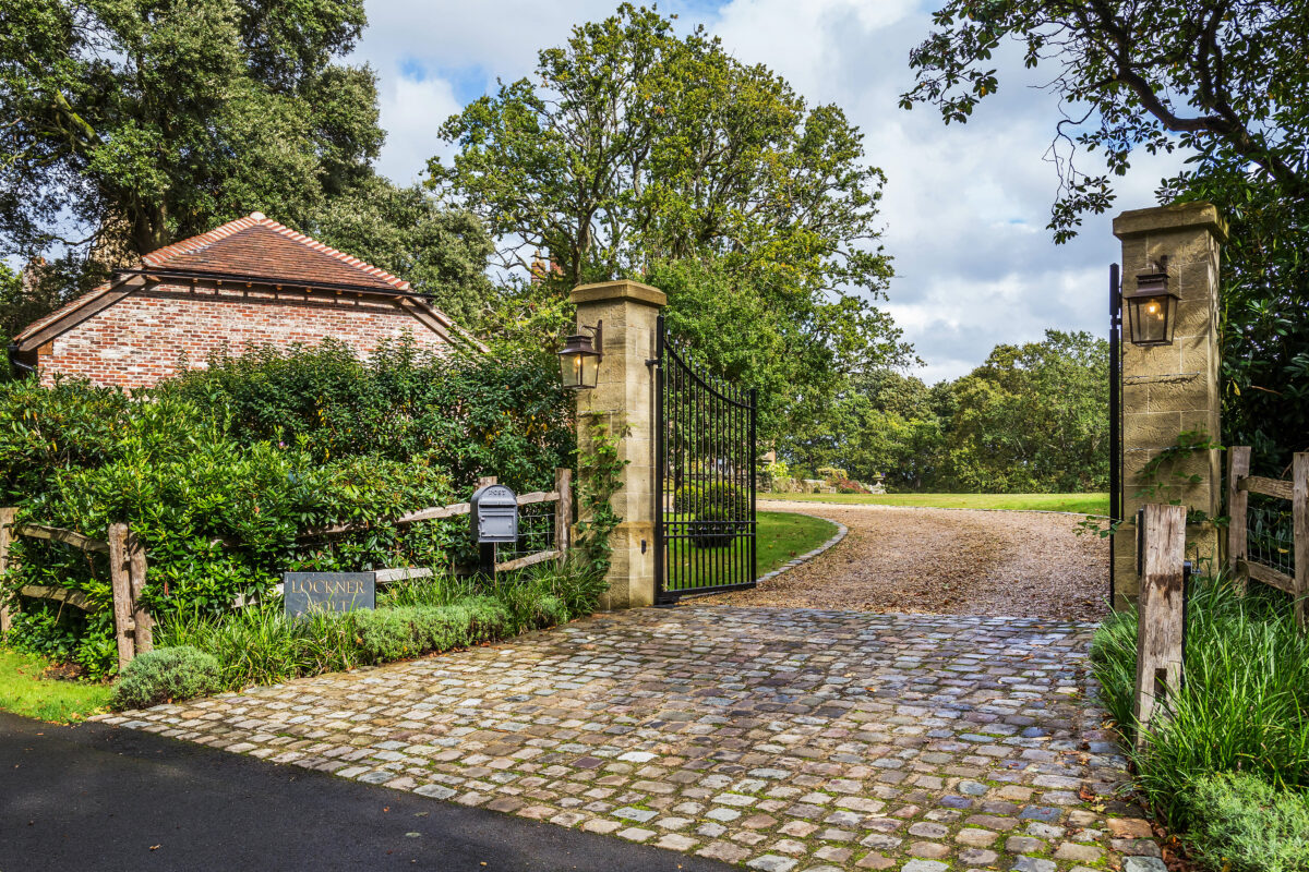 Victorian Country House Updated – Stedman Blower