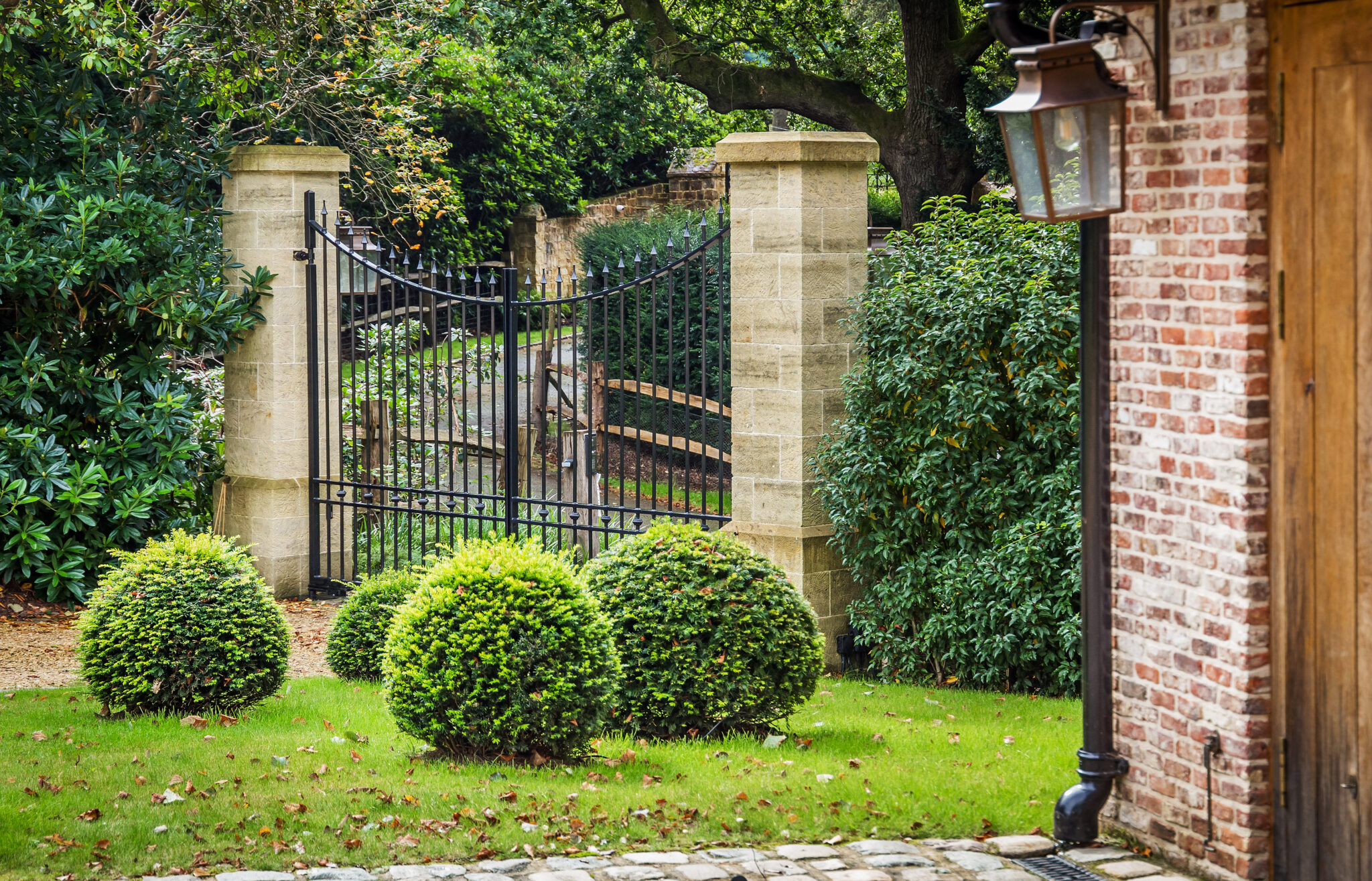 Victorian Country House Updated – Stedman Blower